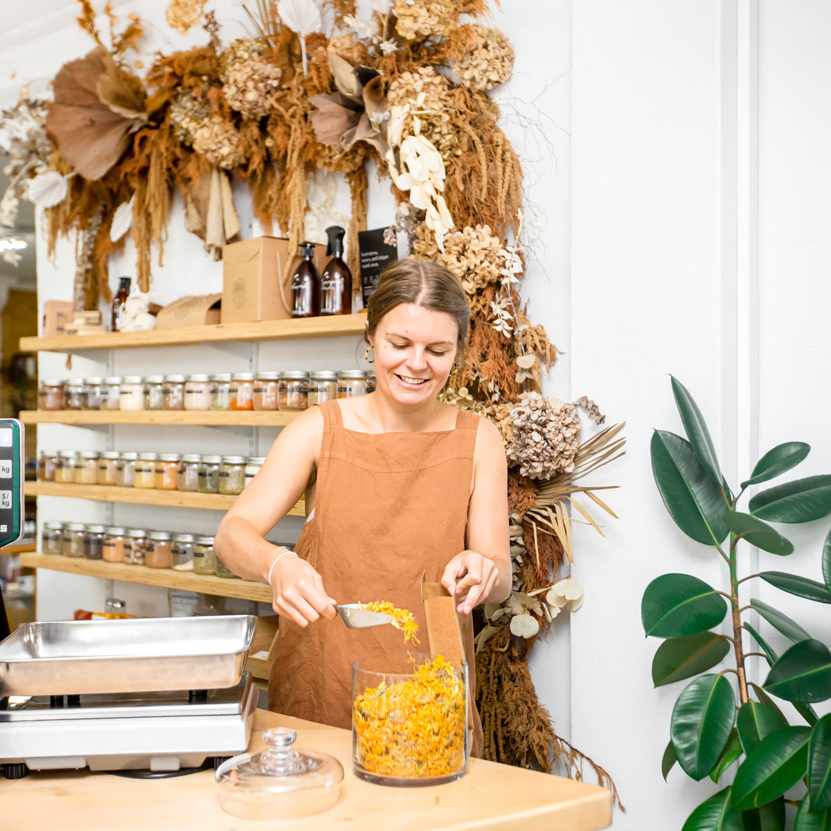 Meet the team - Libby– Down to Earth Organics